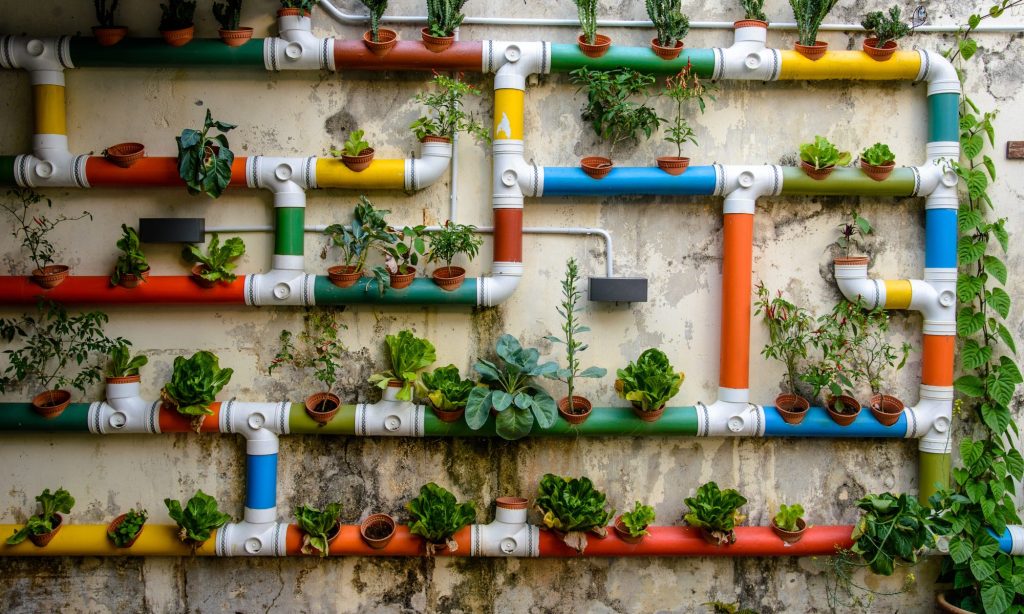 How to Make a Cucumber Trellis for a Self Watering Container – Urban ...